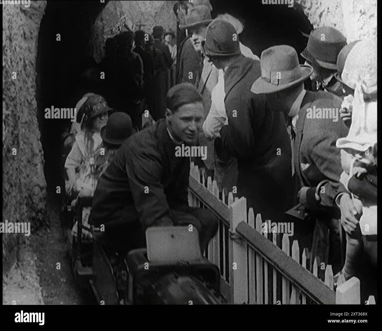 Woman child train 1920s hi-res stock photography and images - Alamy