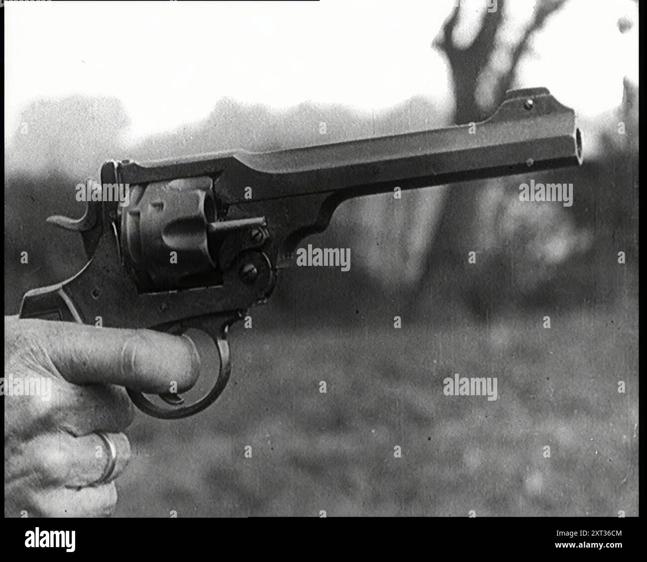 Pistol 1920s hi-res stock photography and images - Alamy