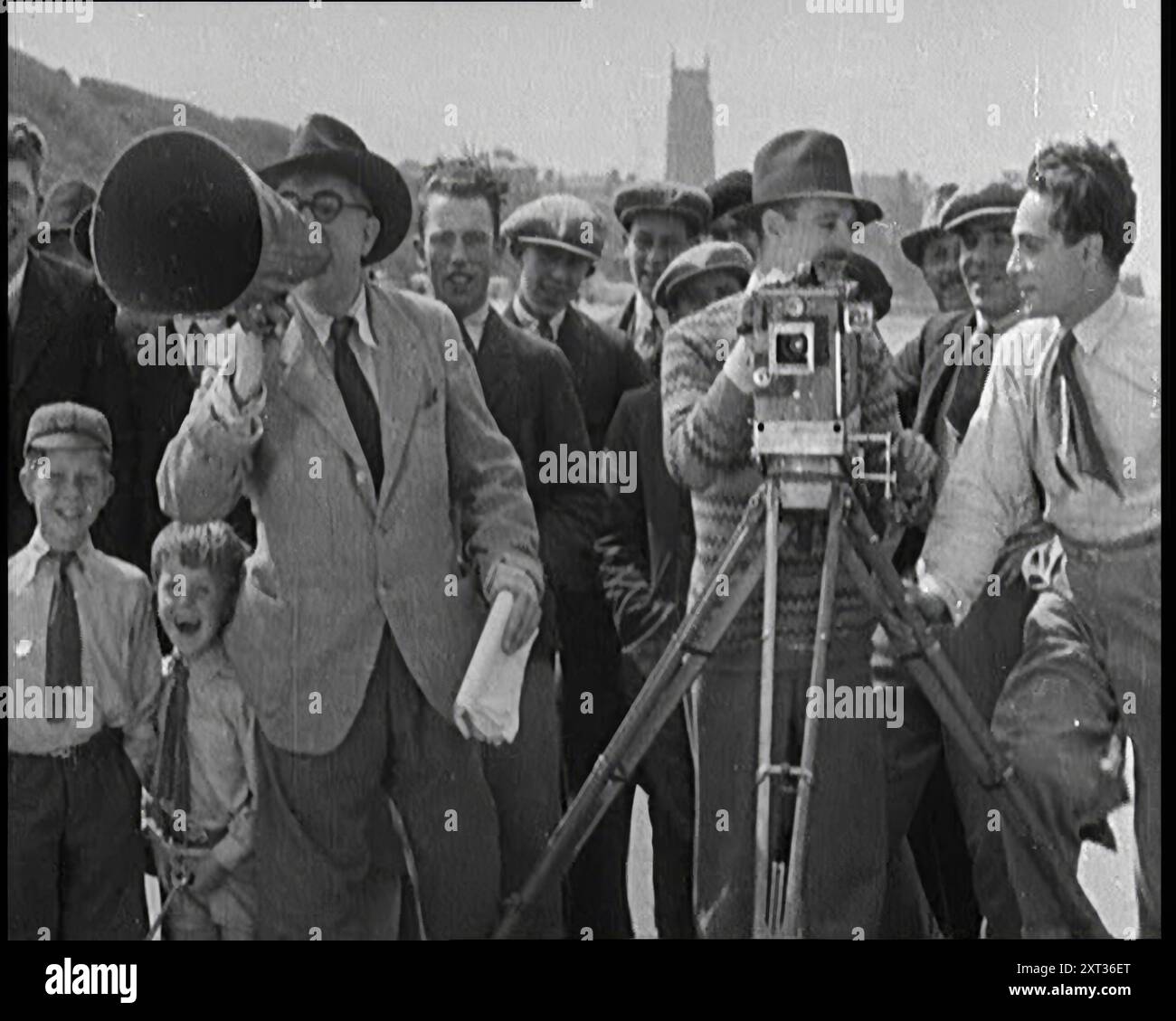 Weather newsreels hi-res stock photography and images - Alamy