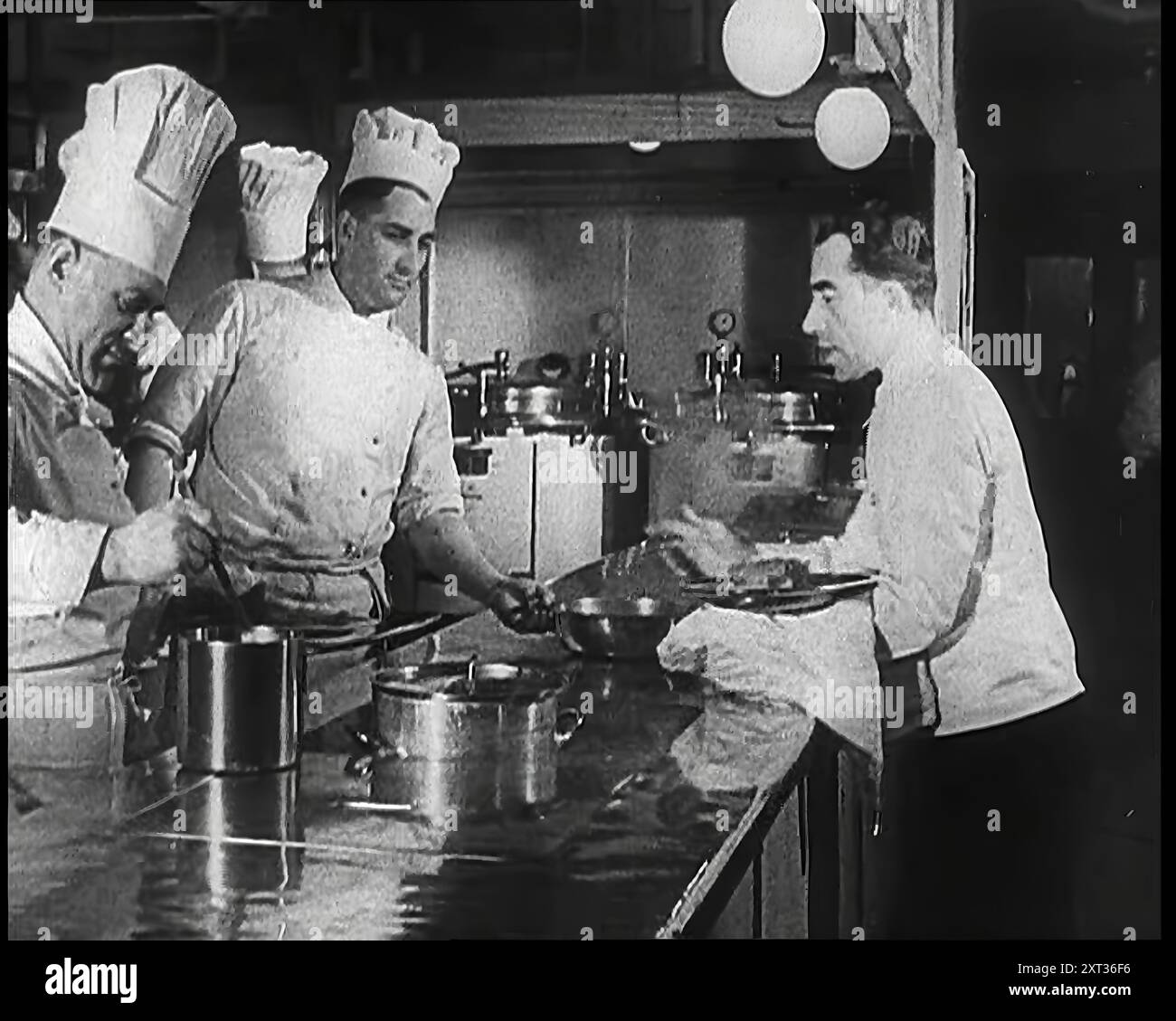 Kitchen staff on a break hi-res stock photography and images - Alamy