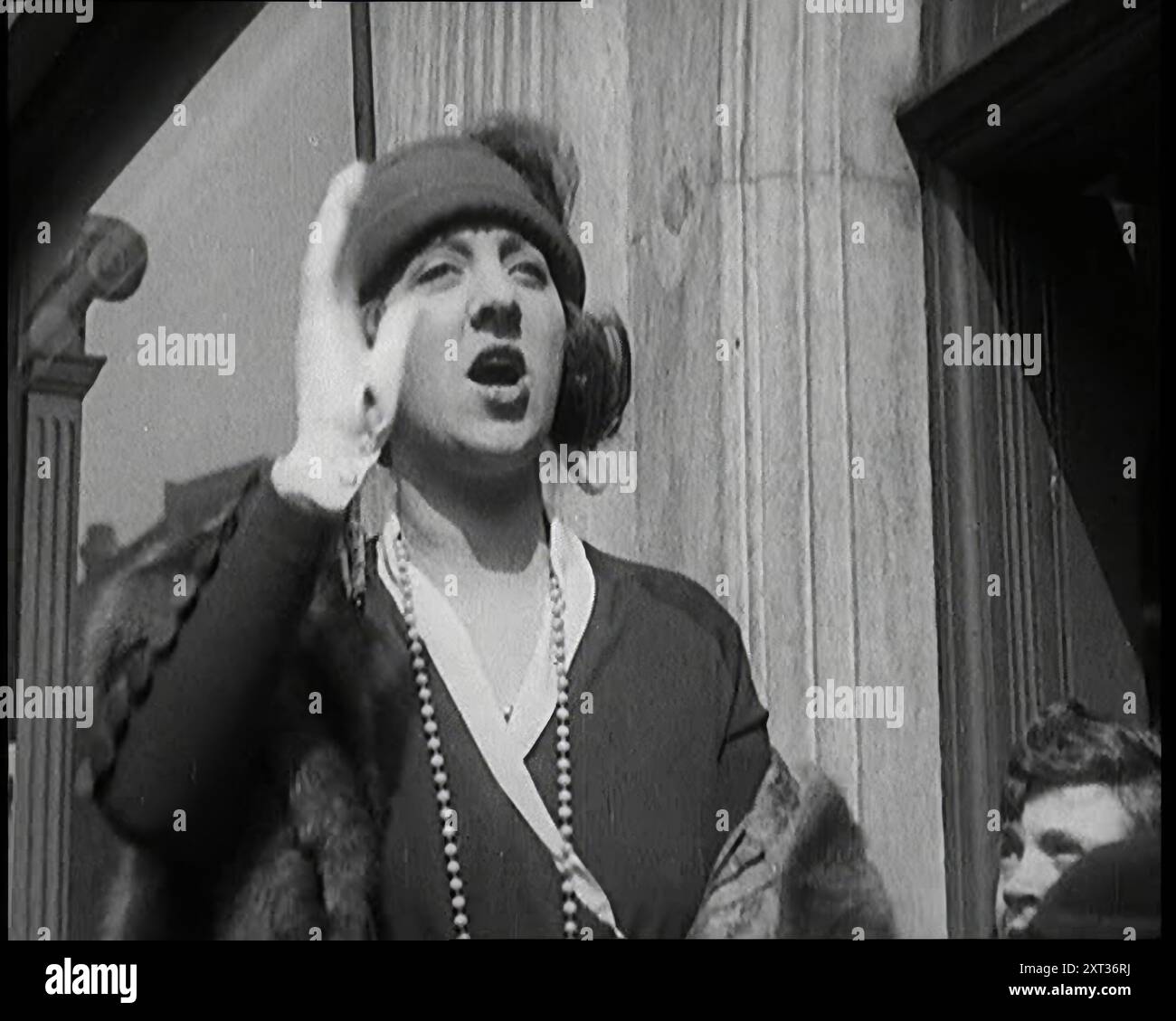 Full house behind the scenes hi-res stock photography and images - Alamy