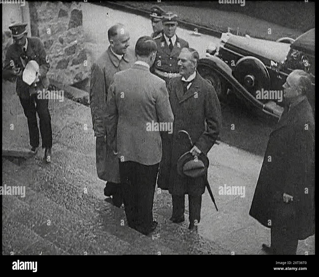Hitler berchtesgaden 1938 hi-res stock photography and images - Alamy