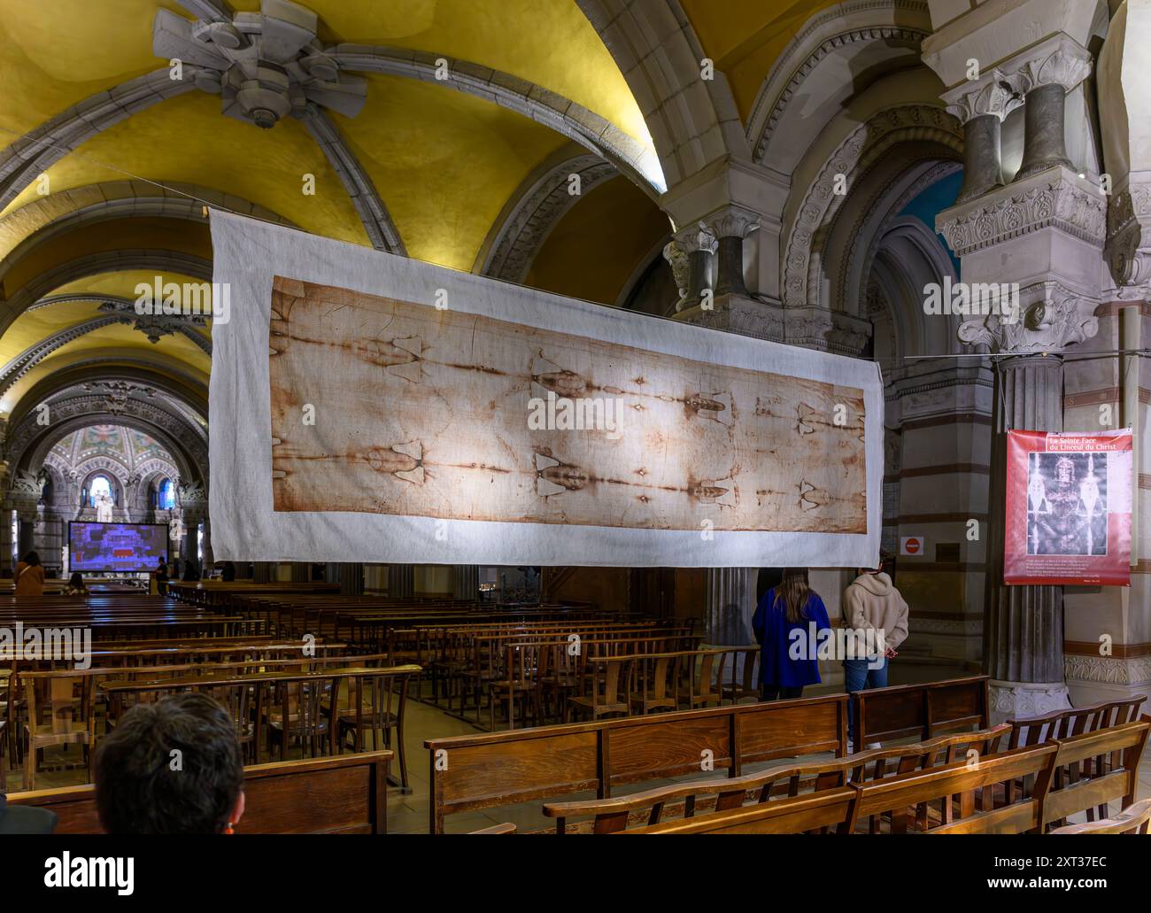 Shots of the interior of Basilique Notre-Dame de Fourvière. Beautifully ...
