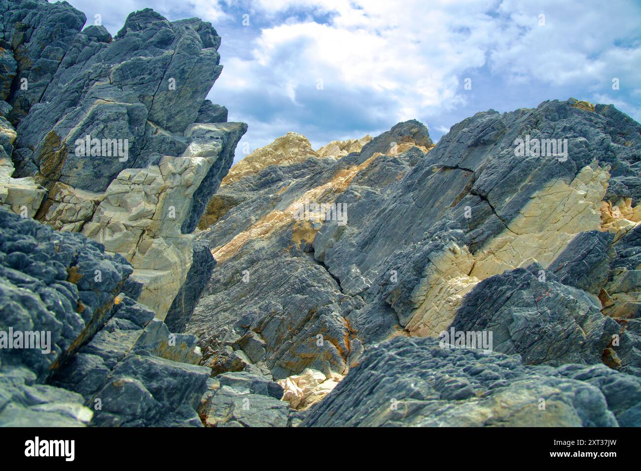 Gatbawi rock hi-res stock photography and images - Alamy