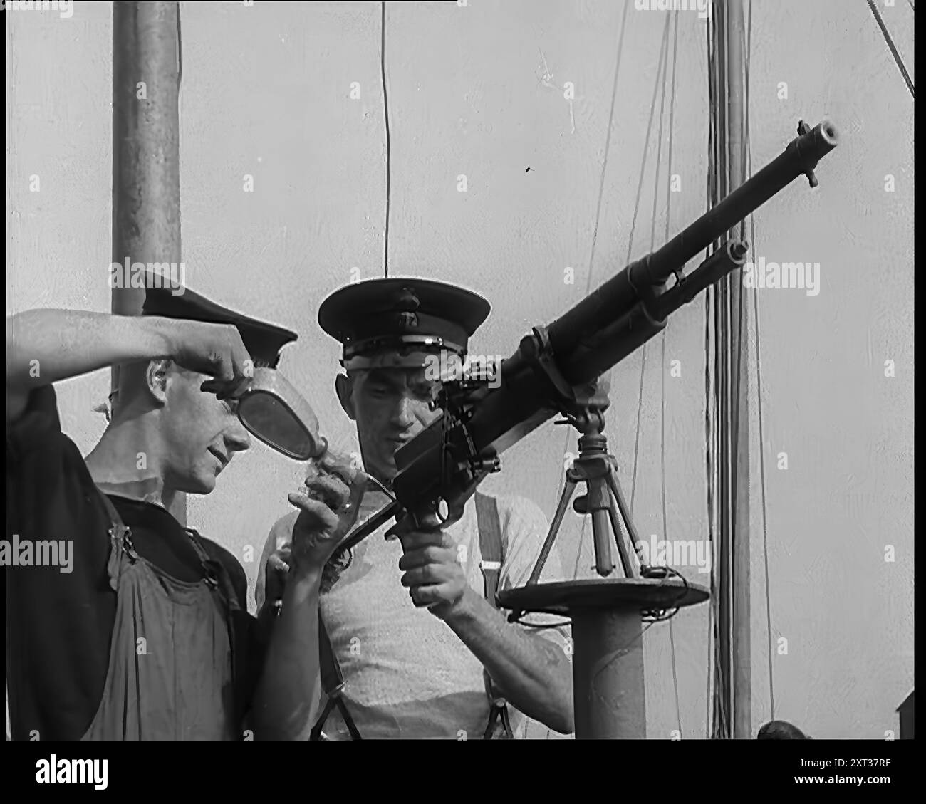 British Sailors Mounting Machine Guns To Small Boats for the Dunkirk ...