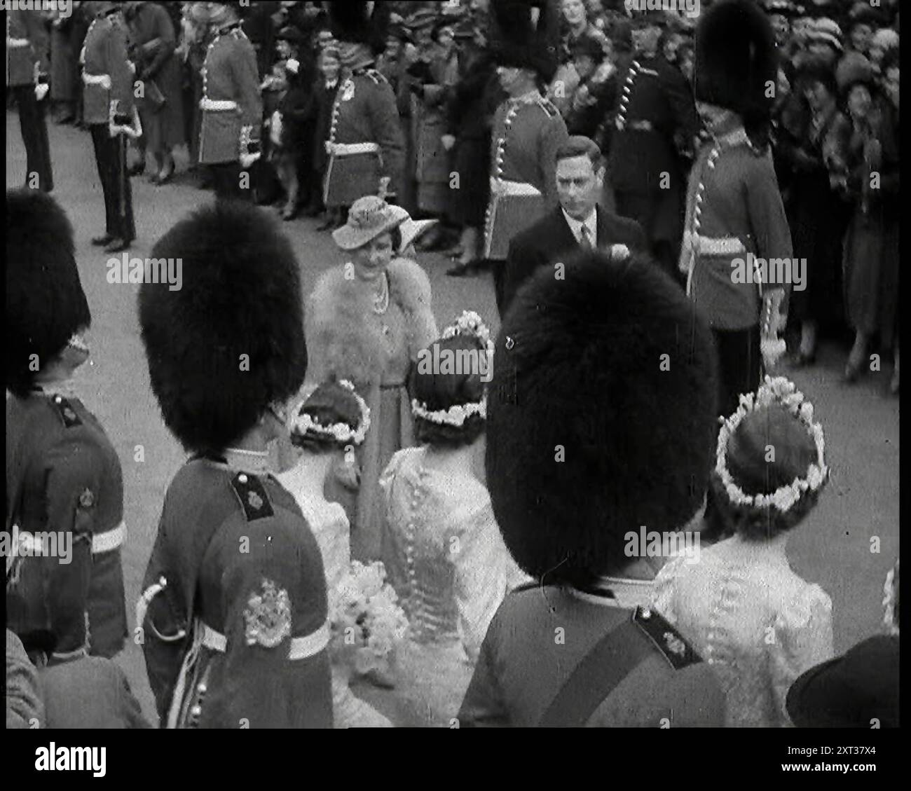 Marriage Procession of Anne Bowes-Lyon and Lieutenant-Colonel Thomas ...