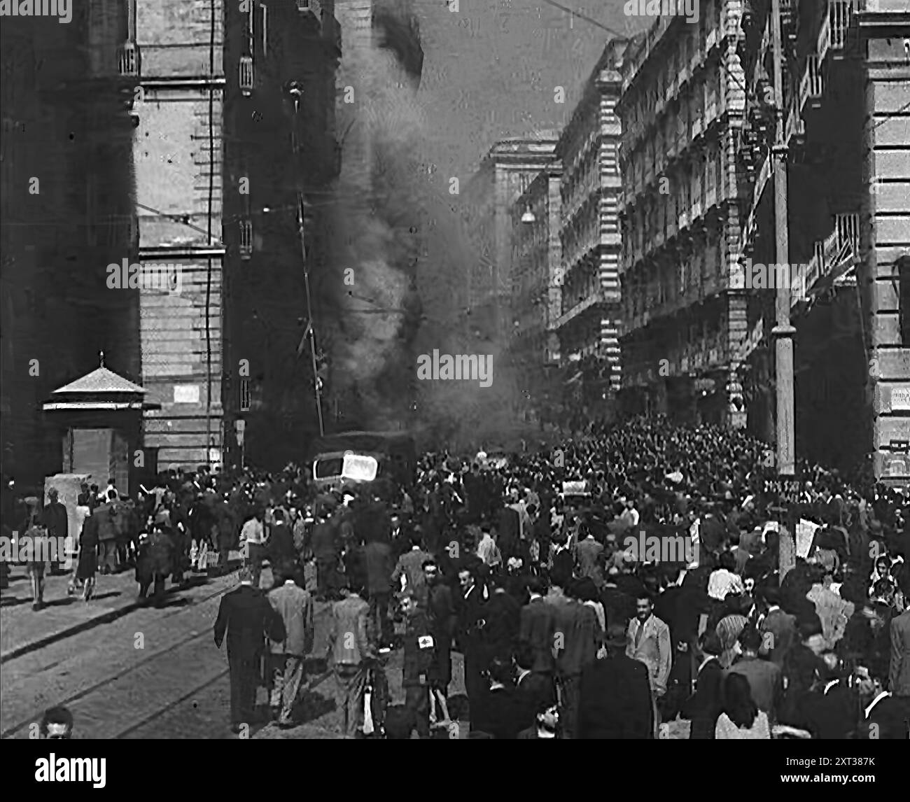 Liberation of naples world war ii hi-res stock photography and images ...