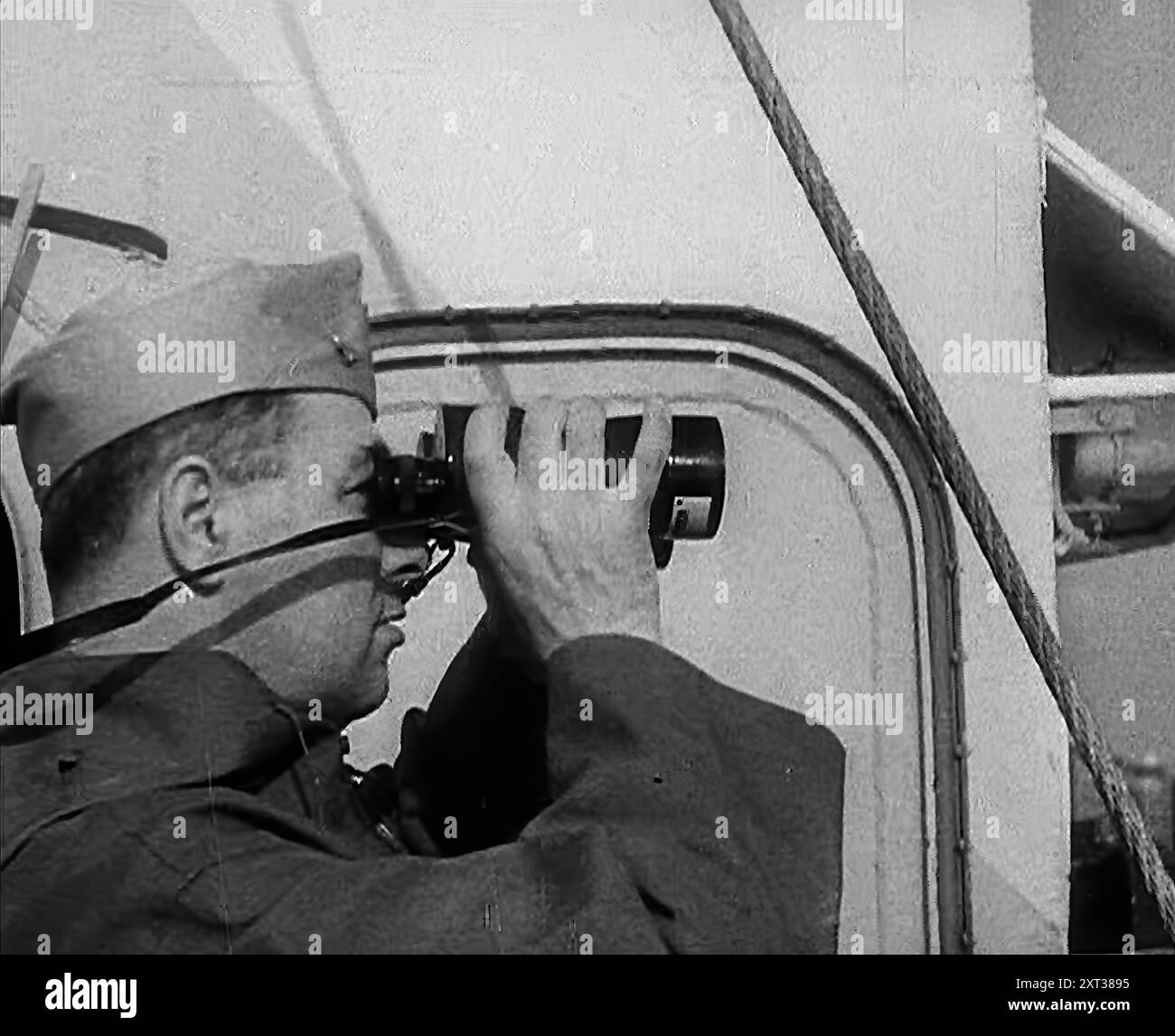 Sailor using binoculars hi-res stock photography and images - Alamy
