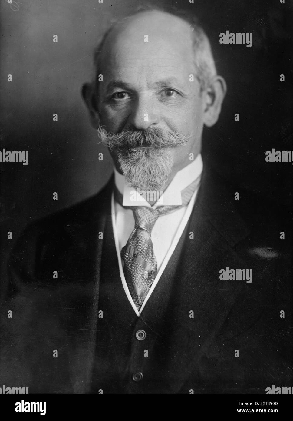 George blumenthal hi-res stock photography and images - Alamy