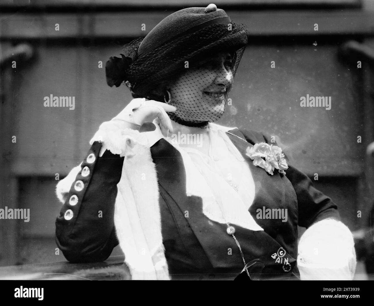 Mary Garden, 1913. Shows opera singer Mary Garden (1874-1967) aboard ...