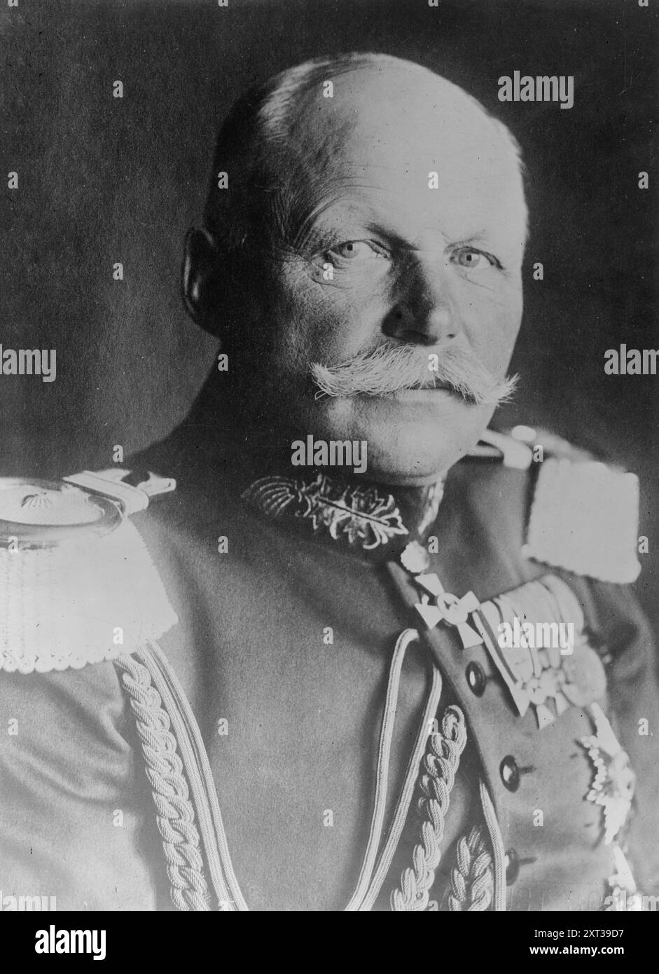 Gen. Von Lochow, 1914. Shows General Ewald von Lochow (1855-1942), a German officer who served ...