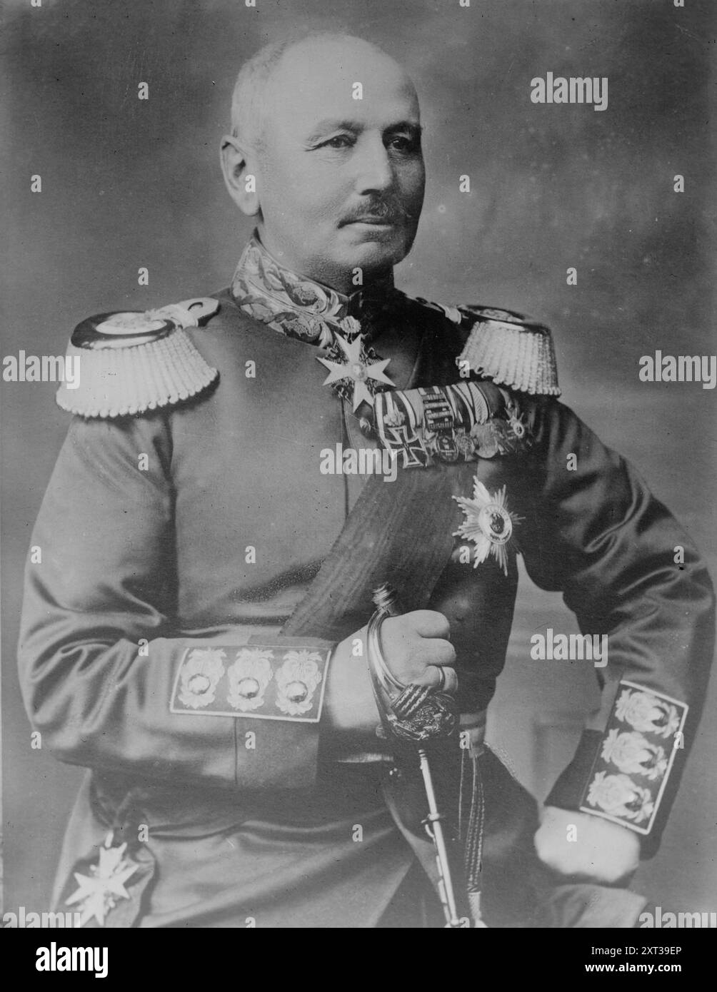 Epaulettes world war one Black and White Stock Photos & Images - Alamy
