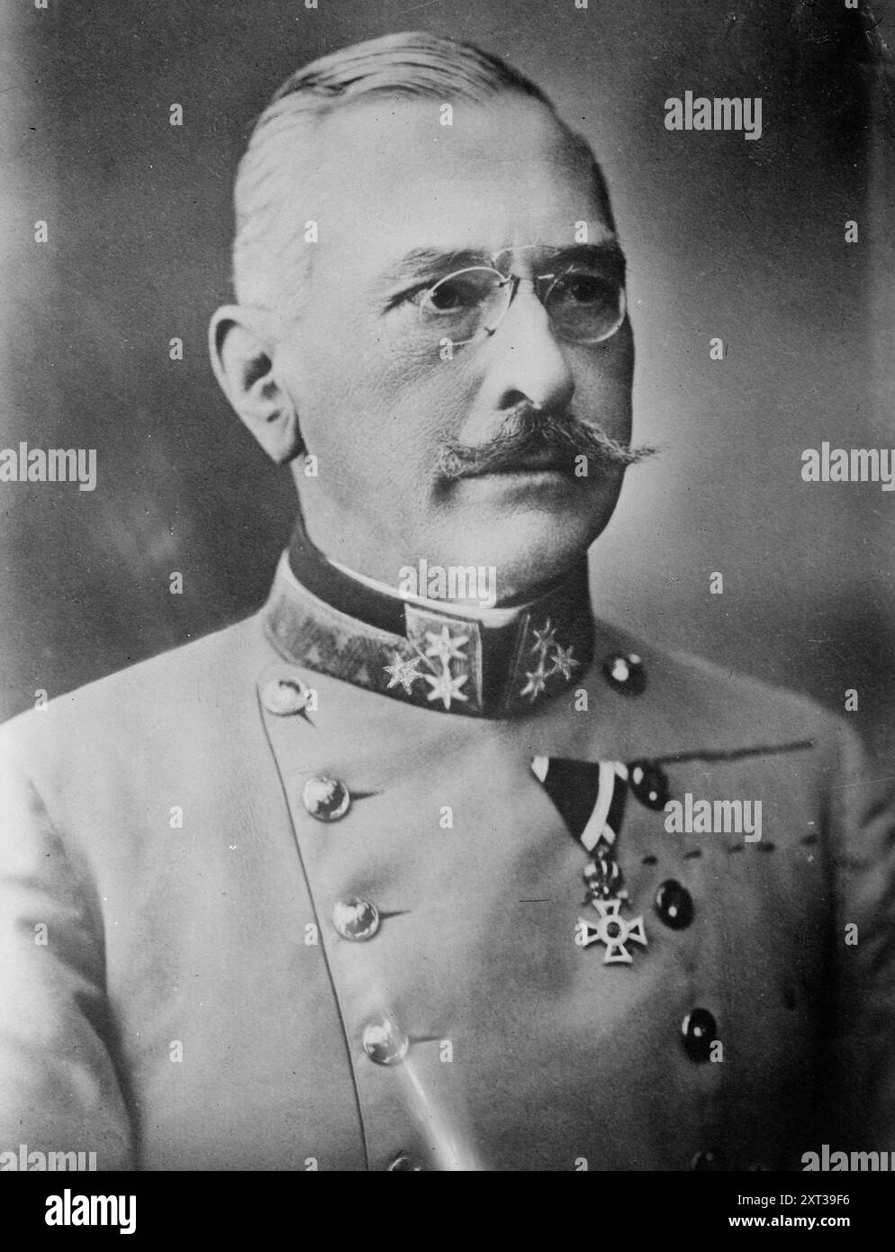 Austro hungarian empire uniform hi-res stock photography and images - Alamy