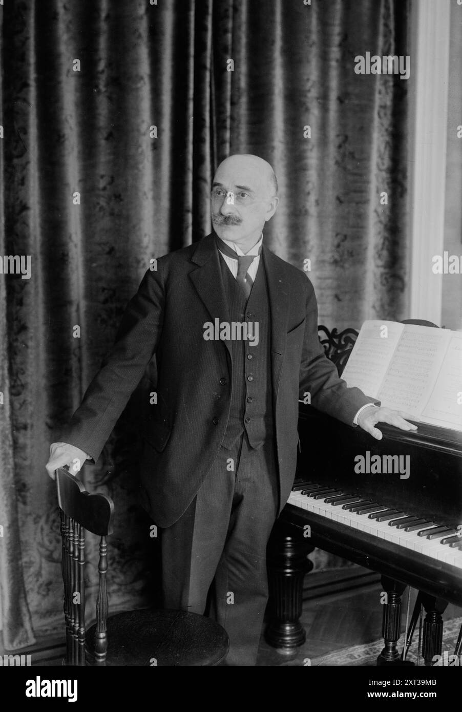 Bald male celebrities Black and White Stock Photos & Images - Alamy
