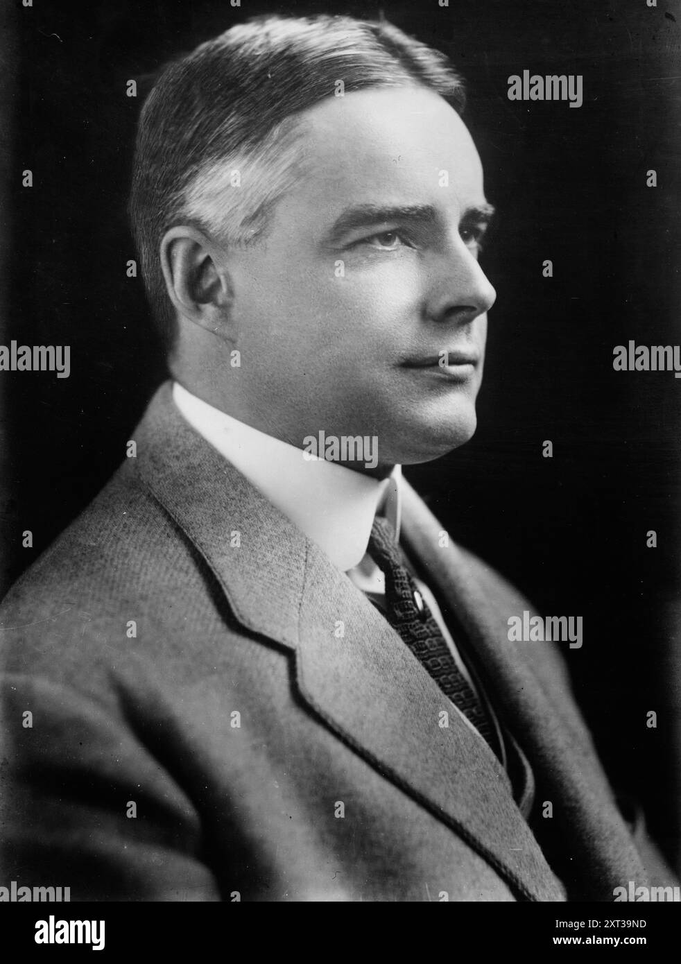 Portrait guy ritchie black white hi-res stock photography and images ...