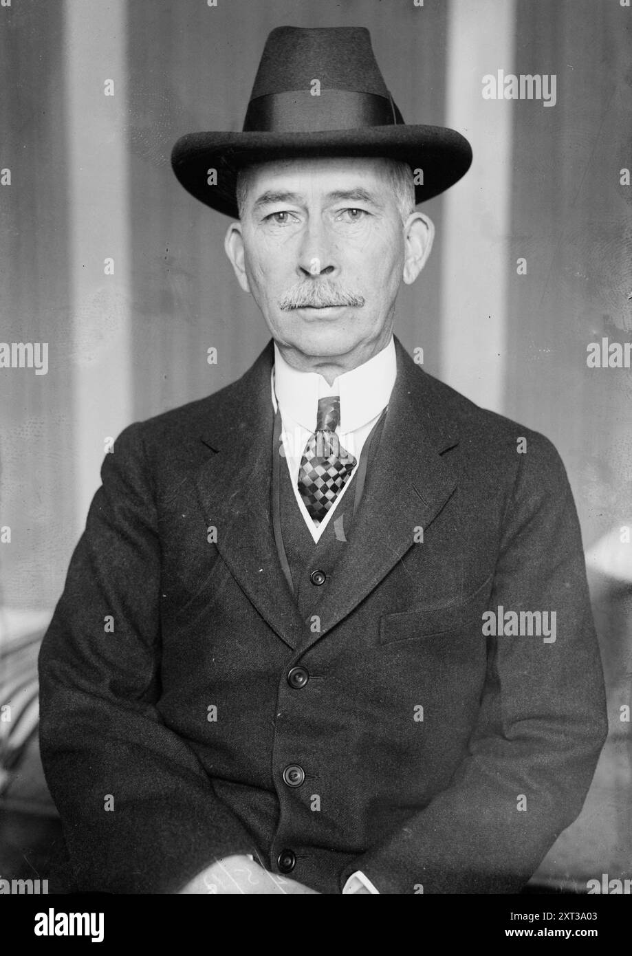 Foreign heritage house Black and White Stock Photos & Images - Alamy