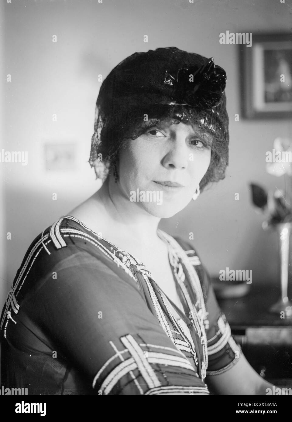 Canada head 1920s 1920 hi-res stock photography and images - Alamy