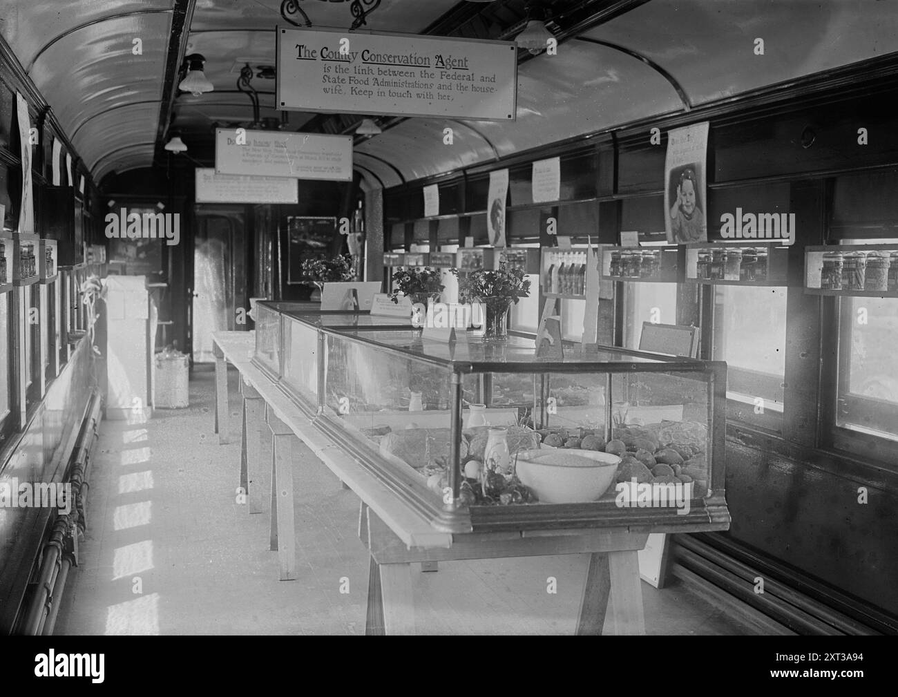 L.I.R.R. Food Train, 1918. Shows the Long Island Railroad "Victory ...