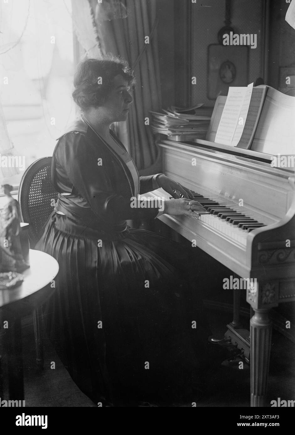 Frances Alda, between c1915 and c1920. Shows soprano opera singer ...