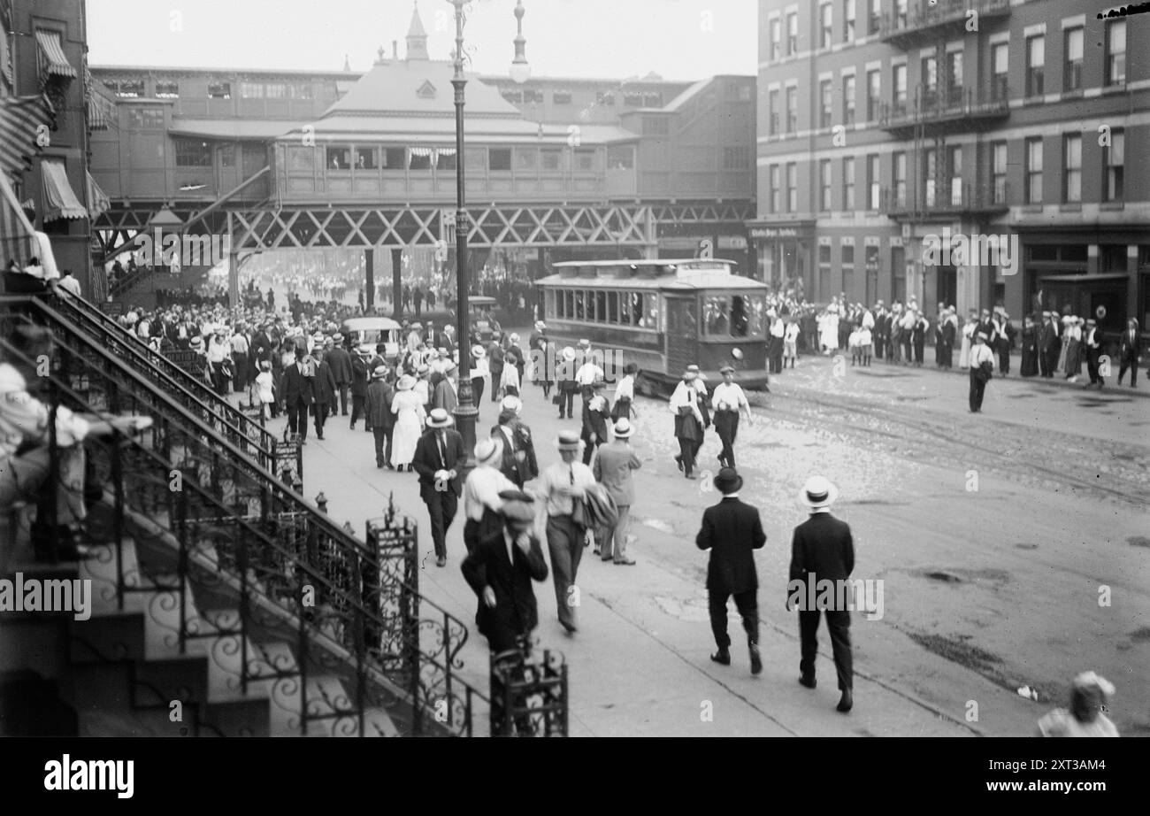Car strike 1916 hi-res stock photography and images - Alamy