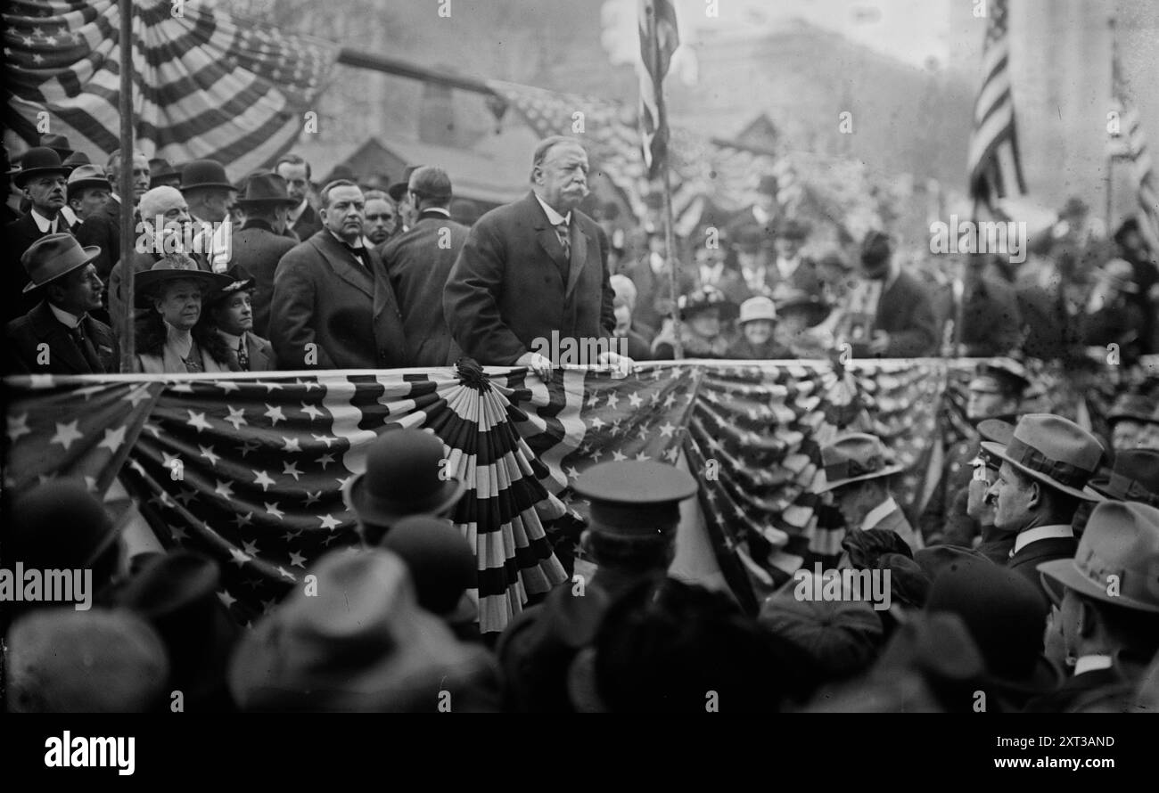 W.H. Taft, 1916. Shows former president William Howard Taft campaigning ...