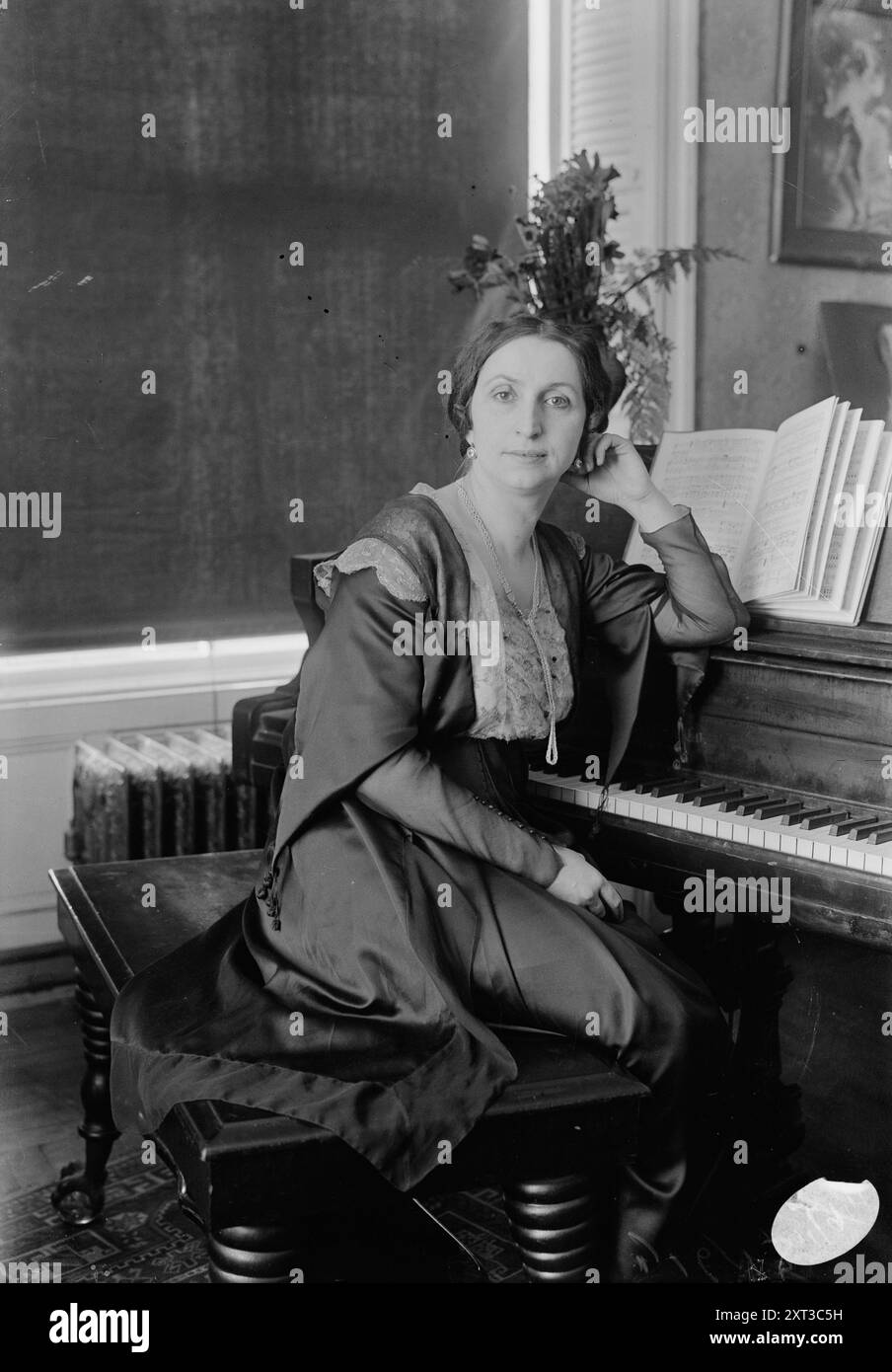 Galli-Curci, between c1915 and c1920. Shows Italian coloratura soprano ...