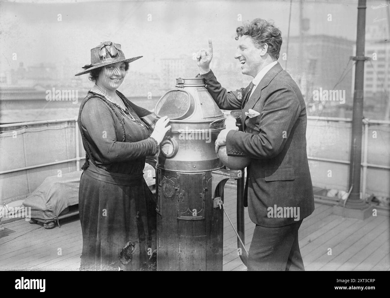 Martinelli, between c1915 and c1920. Shows Italian opera singer ...