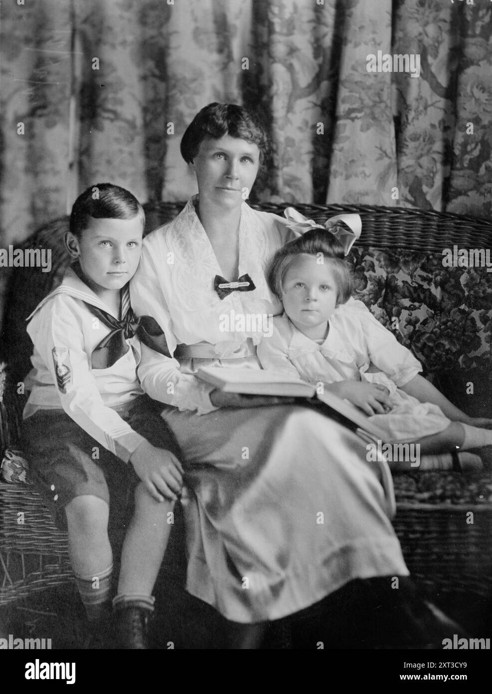 Mrs. Edwin Denby, between c1915 and c1920. Shows Mrs. Edwin Denby with ...