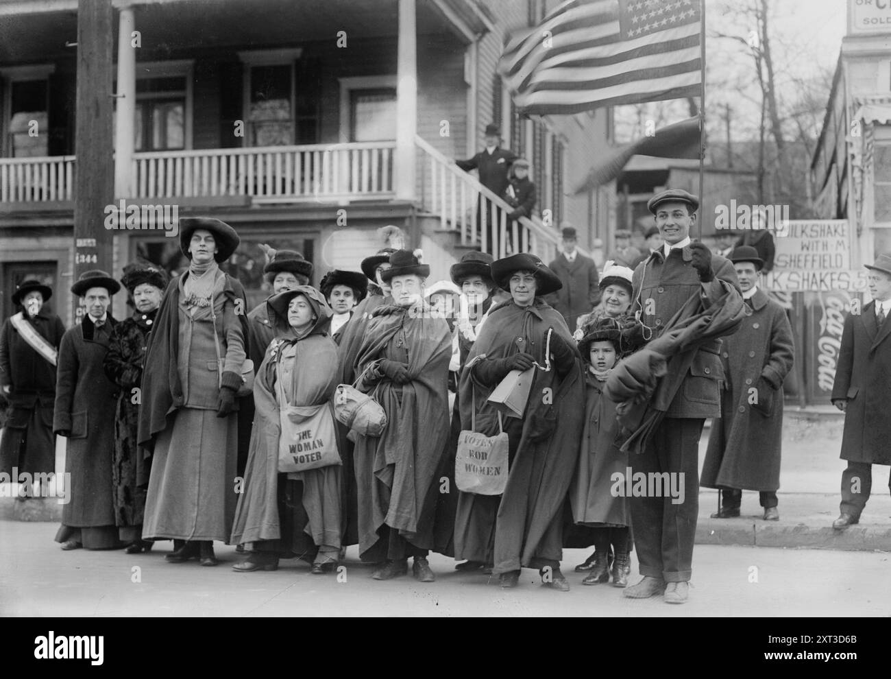 Suffragette march new york hi-res stock photography and images - Alamy