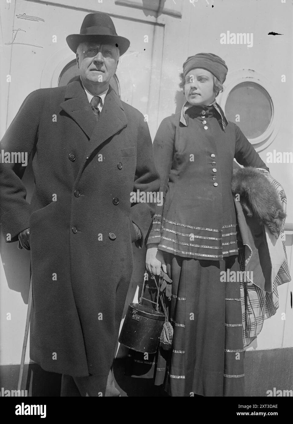 Sir H.B. Tree & Miss Tree, 1916. Shows Sir Herbert Beerbohm Tree (1852 ...