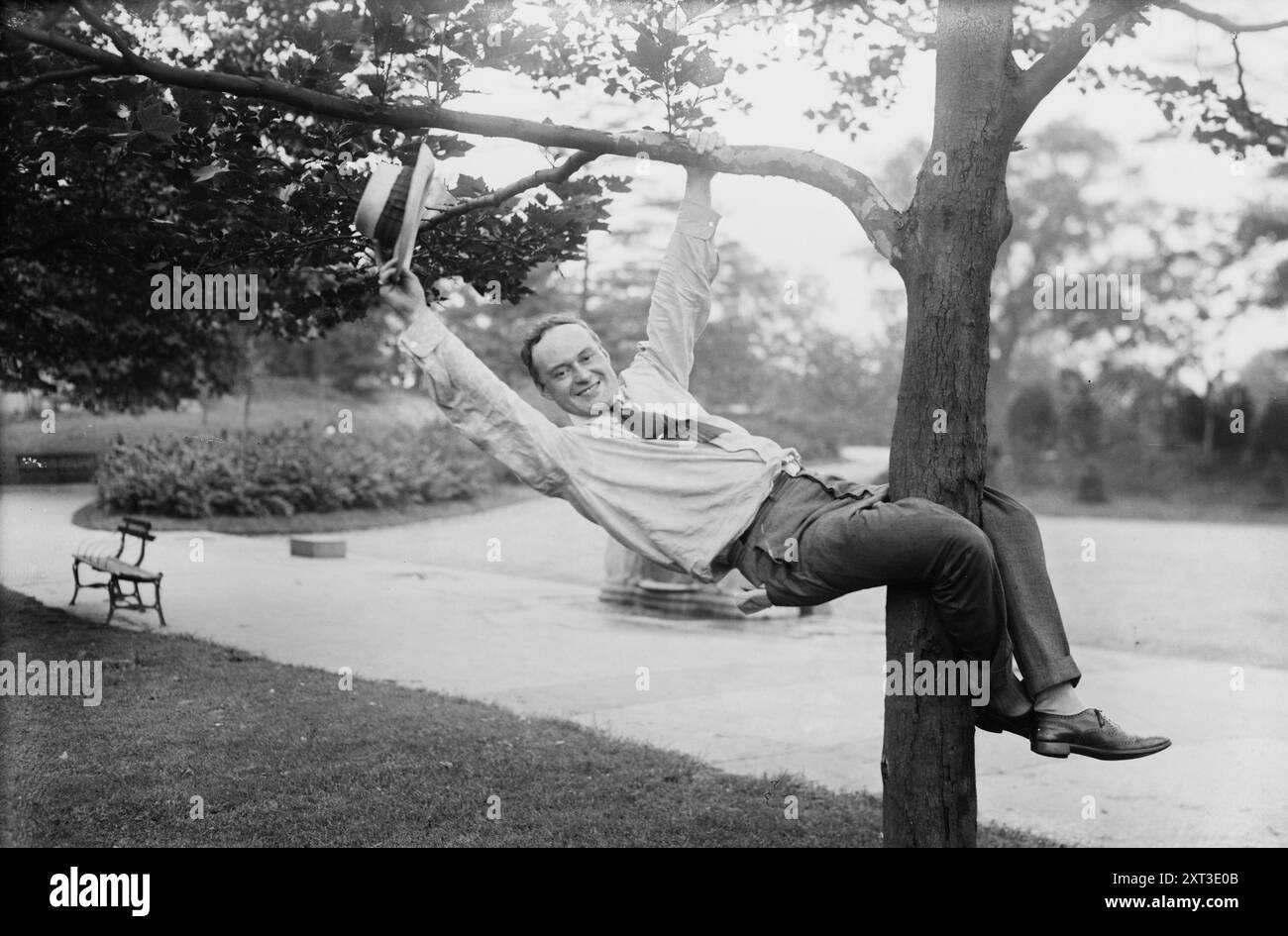 Hart, between c1915 and c1920. Shows tenor singer Charles Hart (1884 ...