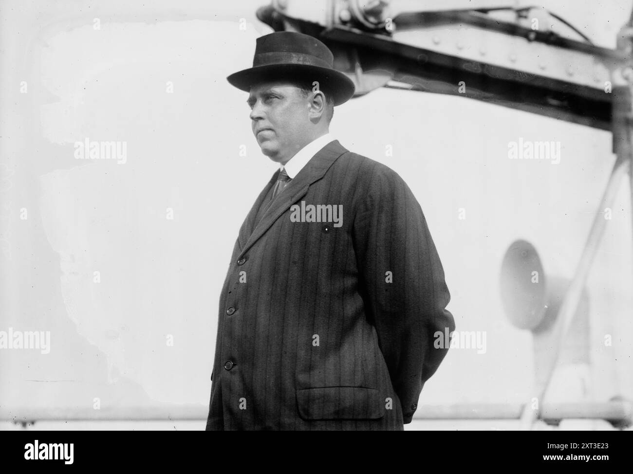 R. Waldo, between c1910 and c1915. Shows Rhinelander Waldo (1877-1927 ...