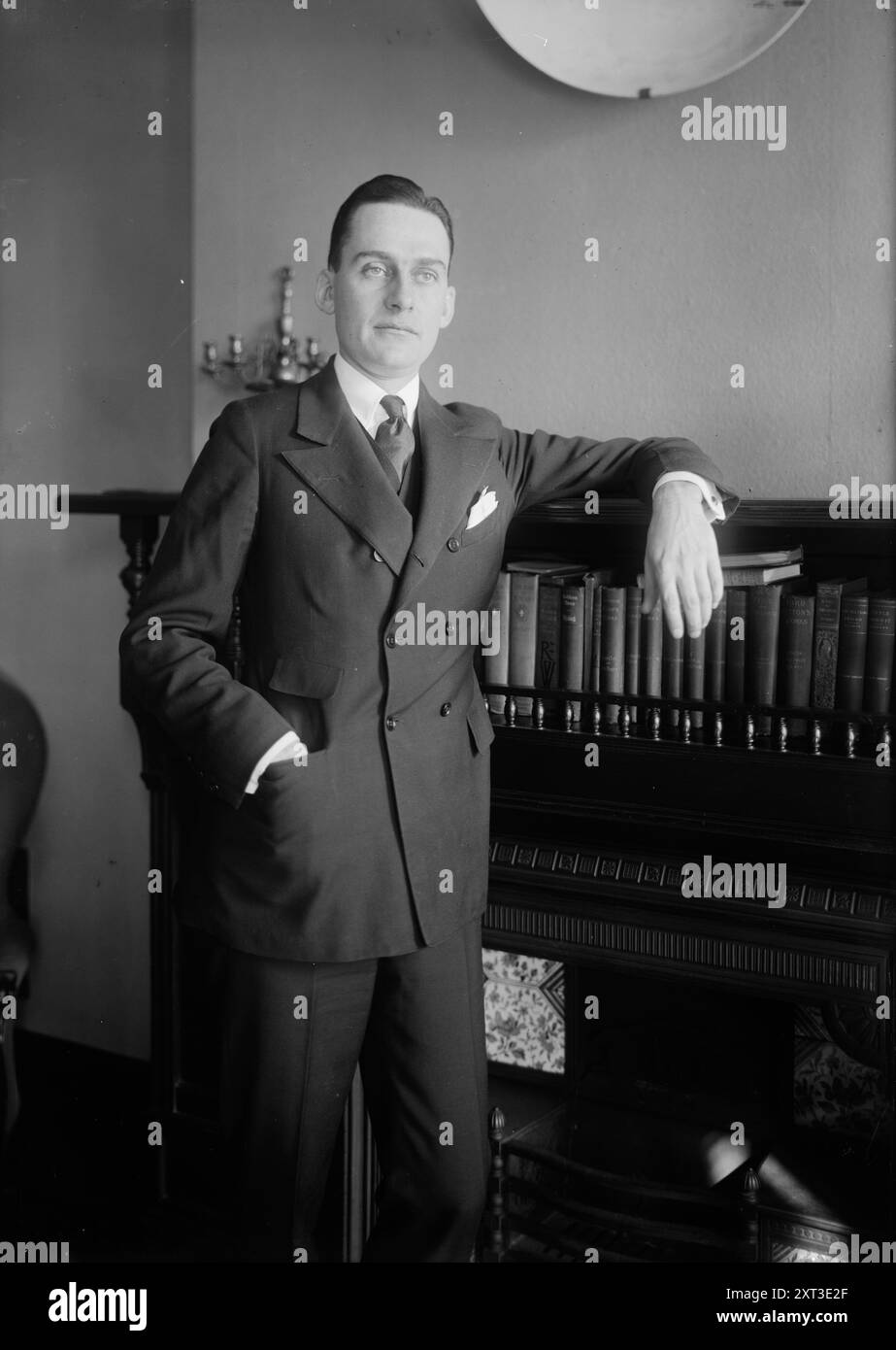 Singer elliott shaw hi-res stock photography and images - Alamy