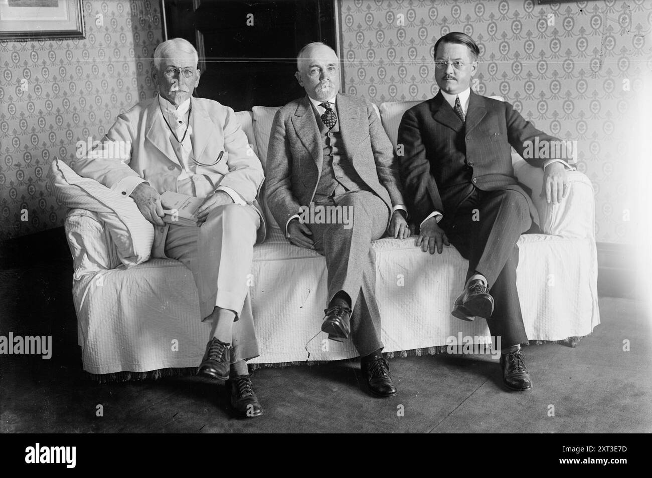 George wallace william hanger hi-res stock photography and images - Alamy