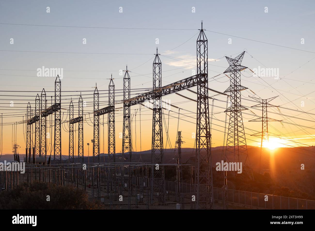 Power transmission towers stand hi-res stock photography and images - Alamy