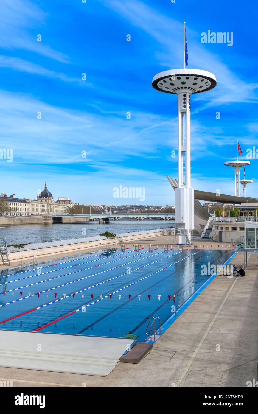 Heated olympic size swimming pool hi-res stock photography and images ...