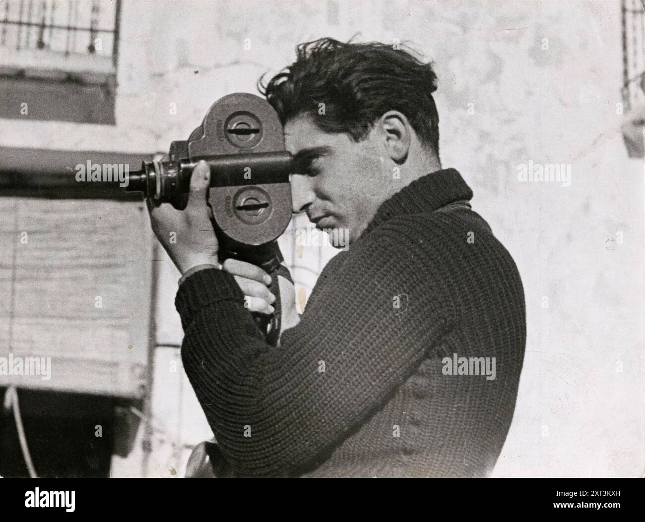 Robert capa gerda taro hi-res stock photography and images - Alamy