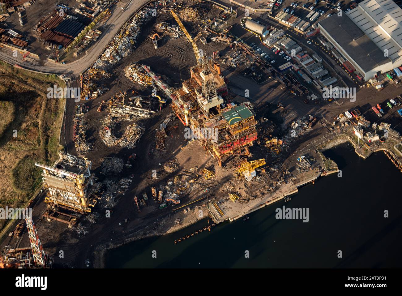 The decommissioned oil rig, Brent Bravo, Able Seaton Port, Hartlepool ...