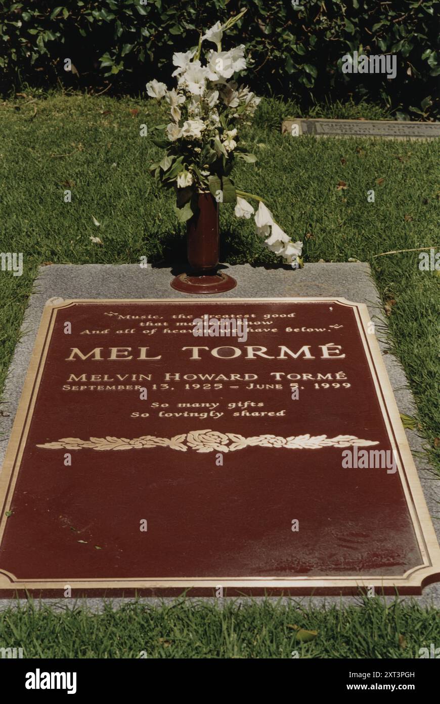 Mel Torme grave; Los Angeles, 2000 Stock Photo - Alamy