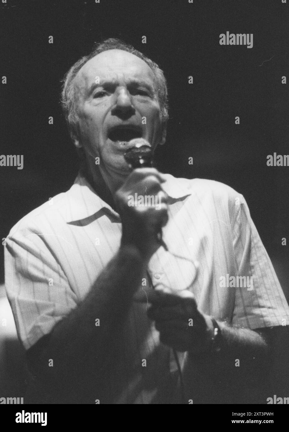 Dennis Lotis, c2000 Stock Photo - Alamy