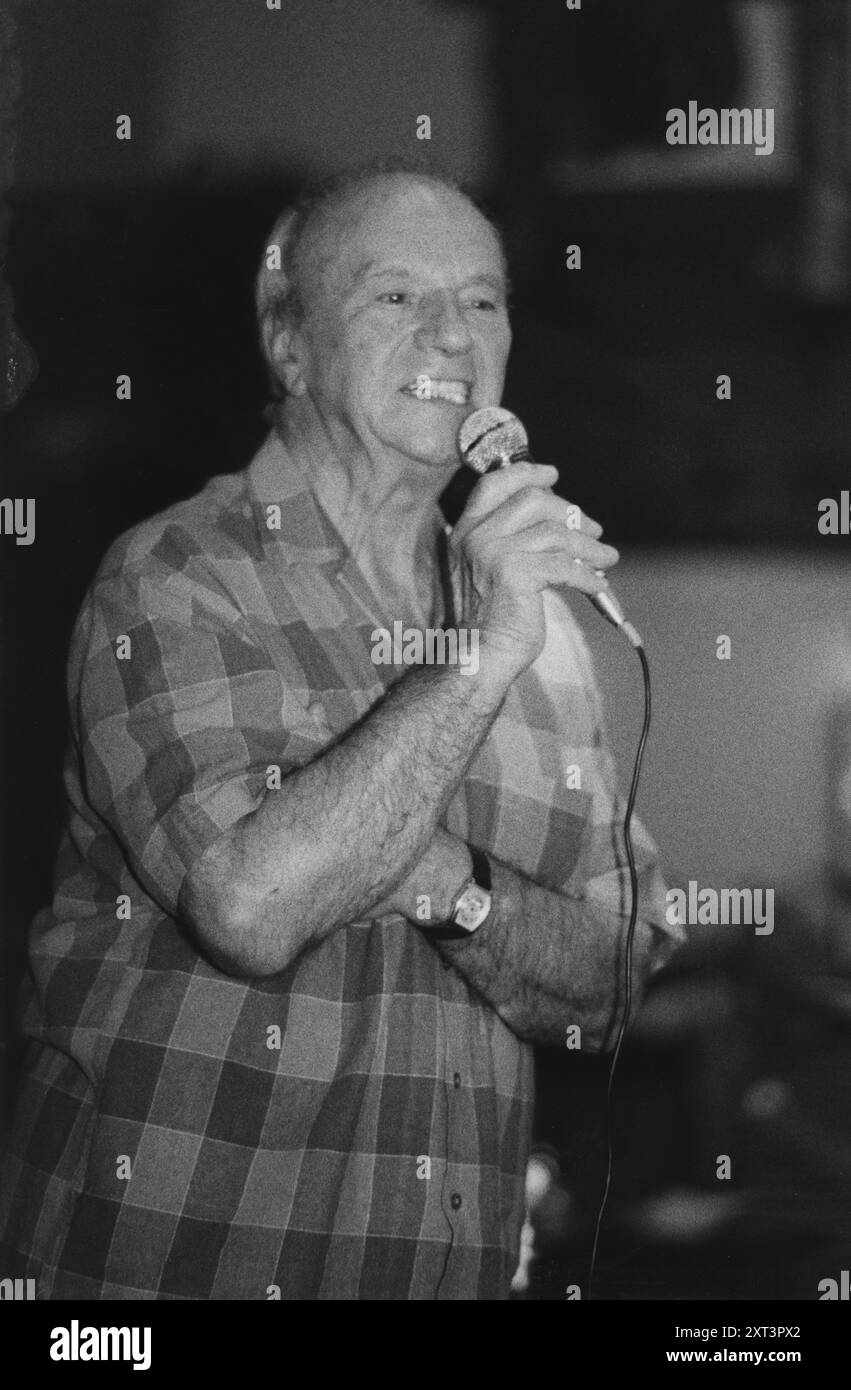 Dennis Lotis, Rackheath, Norwich, England, 2005 Stock Photo - Alamy