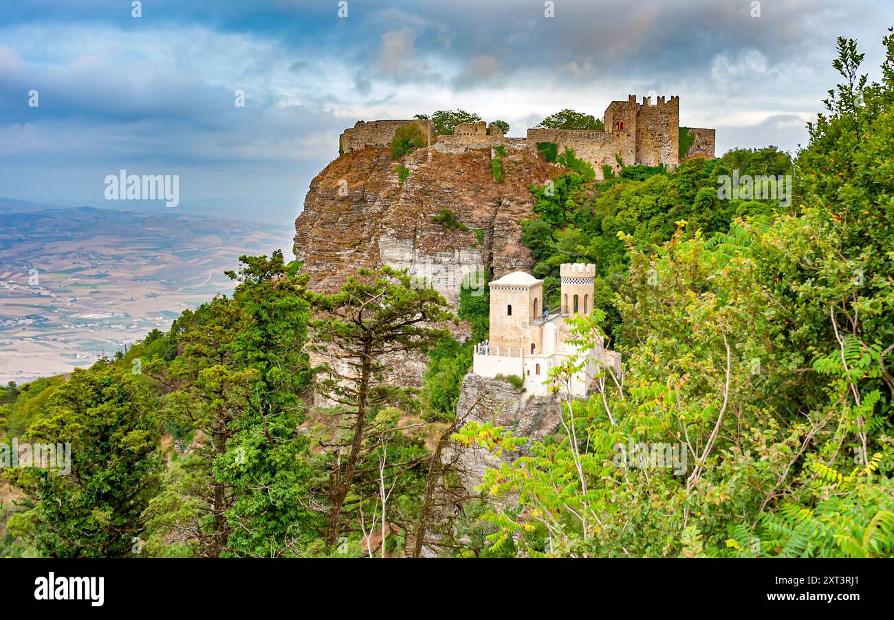 Landmarks of Italy - medieval Erice town in Sicily Stock Photo - Alamy