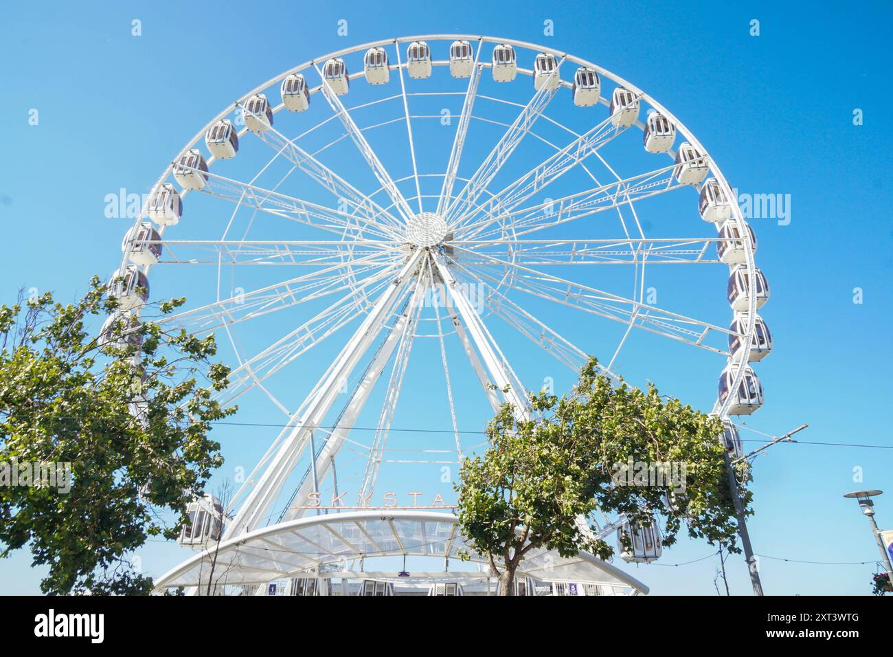 The SkyStar Ferris Wheel at Fisherman's wharf, In San Francisco Stock ...
