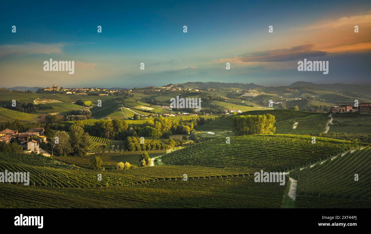 La morra vineyards walk hi-res stock photography and images - Alamy