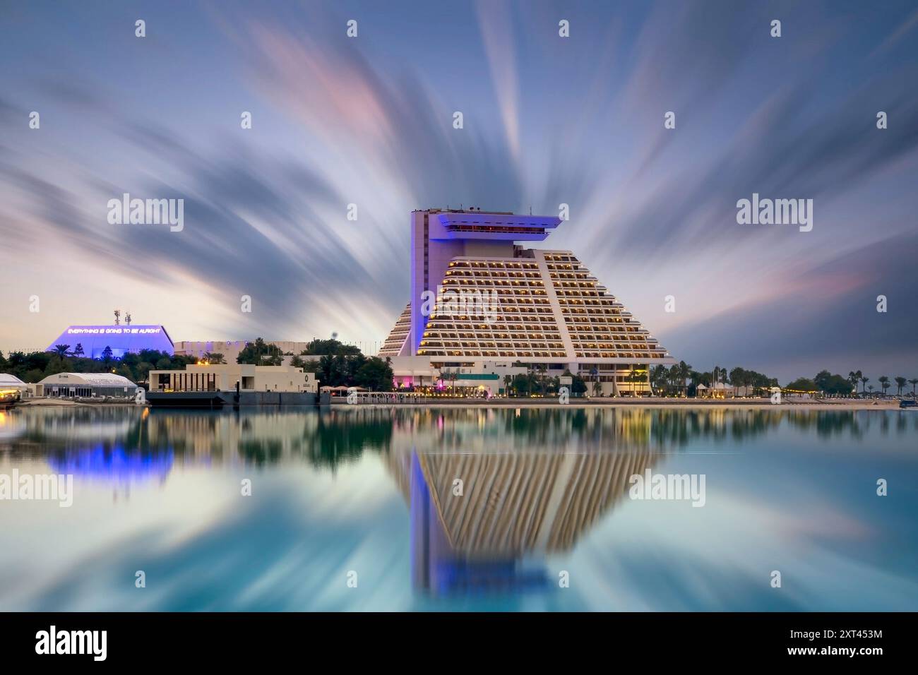 Sheraton Grand Doha Resort from Corniche Waterfront Stock Photo - Alamy