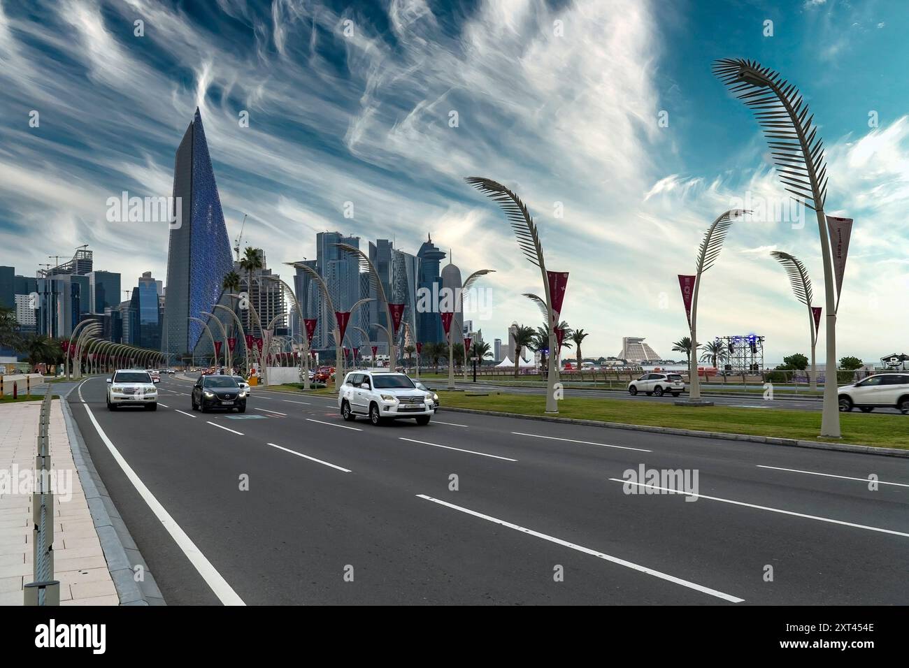 Doha qatar skyline sunset hi-res stock photography and images - Alamy