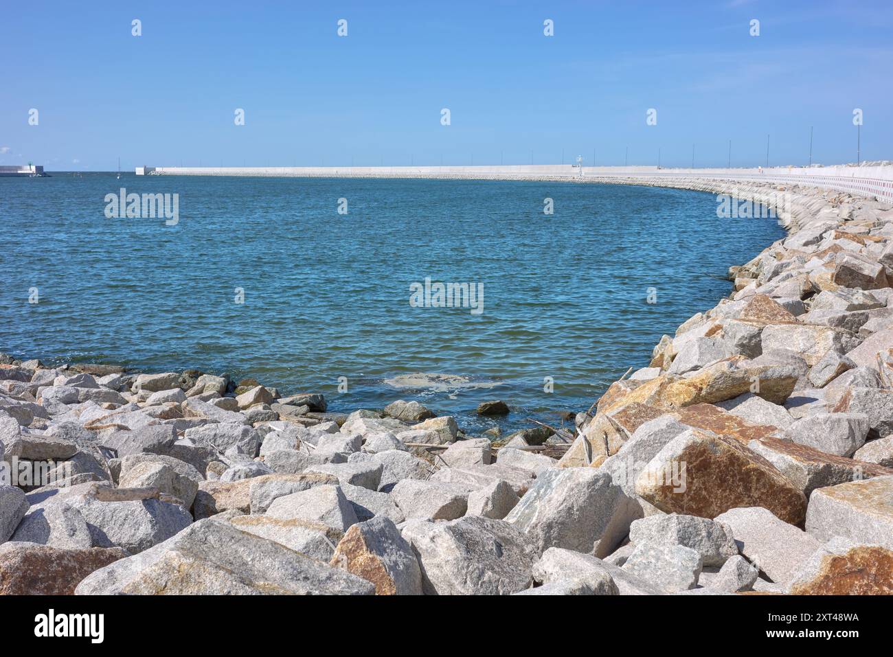 Rock embankment hi-res stock photography and images - Alamy