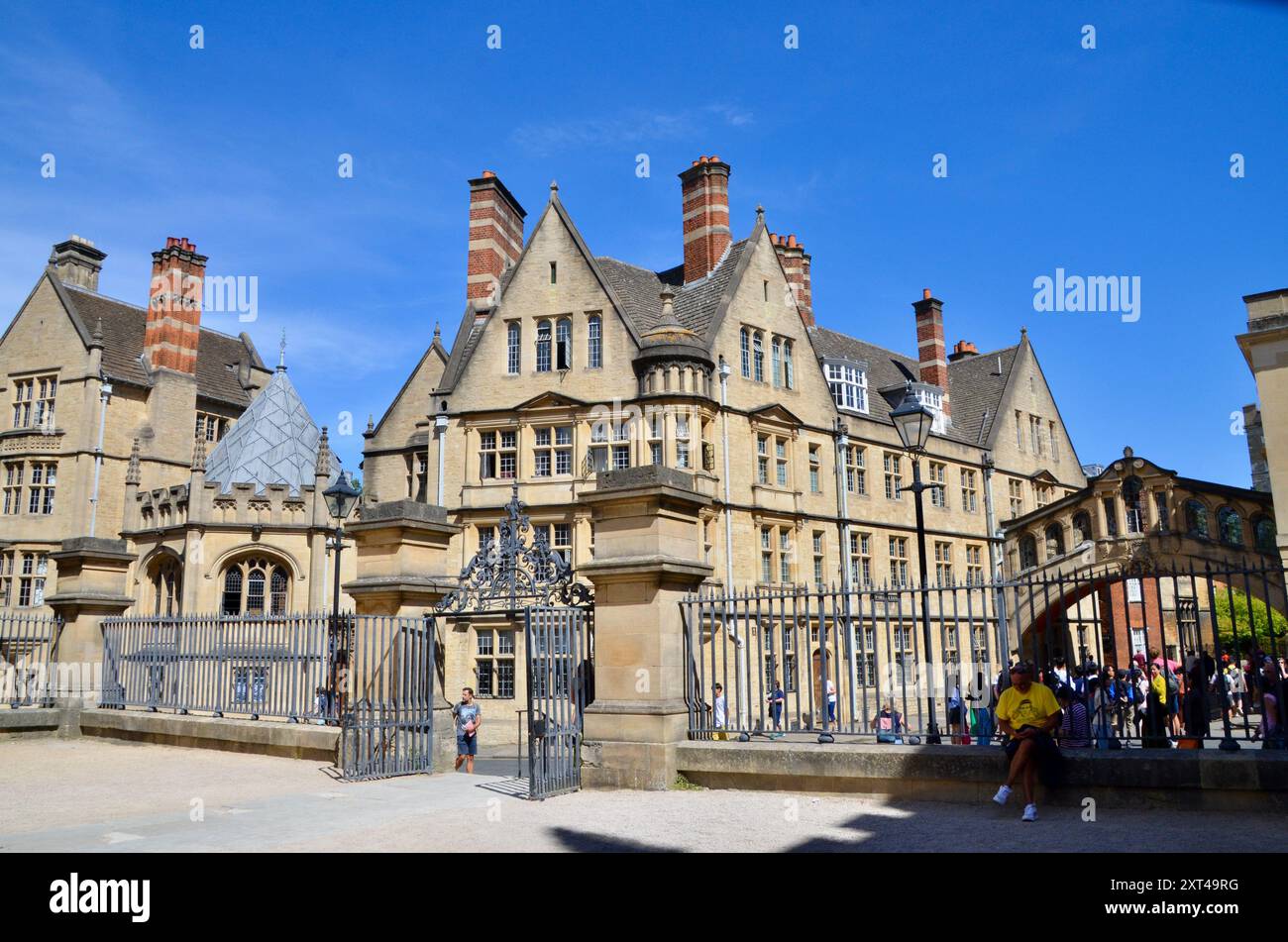 Harry potter movie scene outside hi-res stock photography and images ...