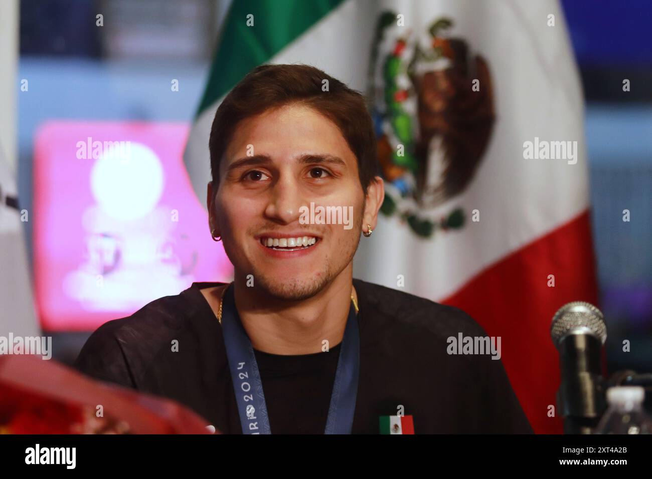 Mexico City, Mexico. 12th Aug, 2024. Mexican boxer Marco Verde, silver ...