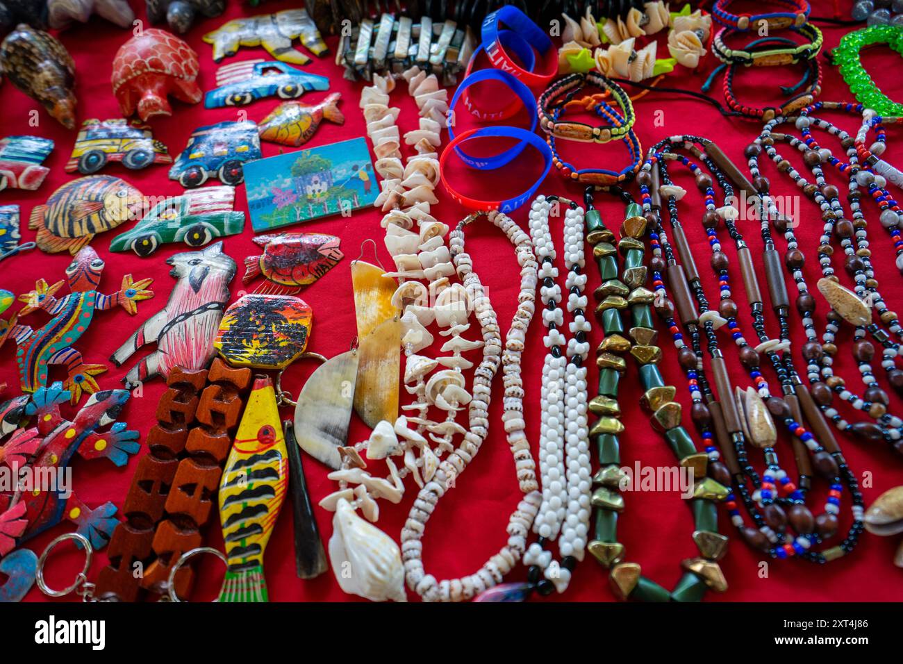 Haitian craftsmanship hi-res stock photography and images - Alamy